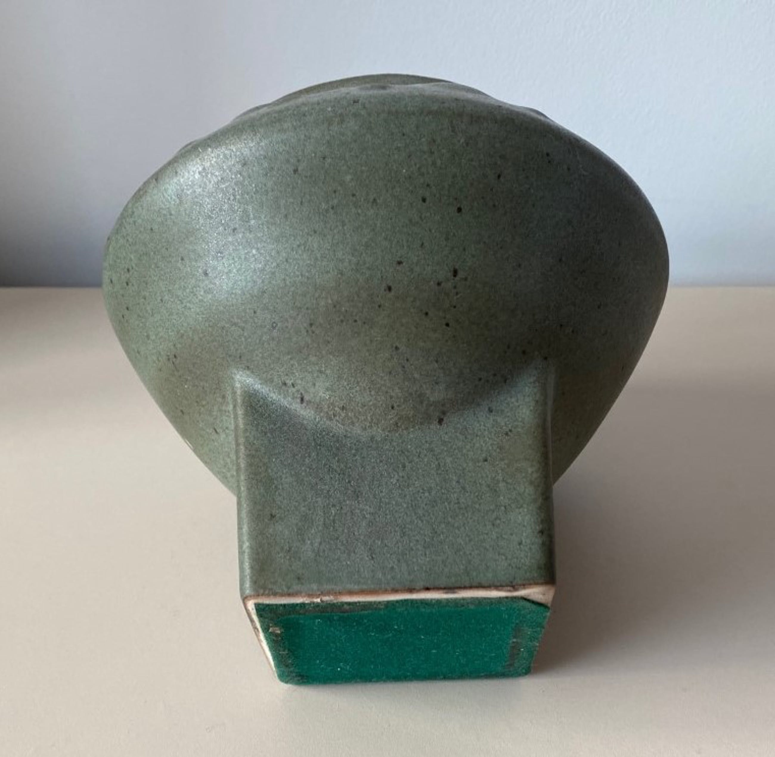 Keramische industrie Loré - Zeldzame brutalistische vaas modelnr B150 ...