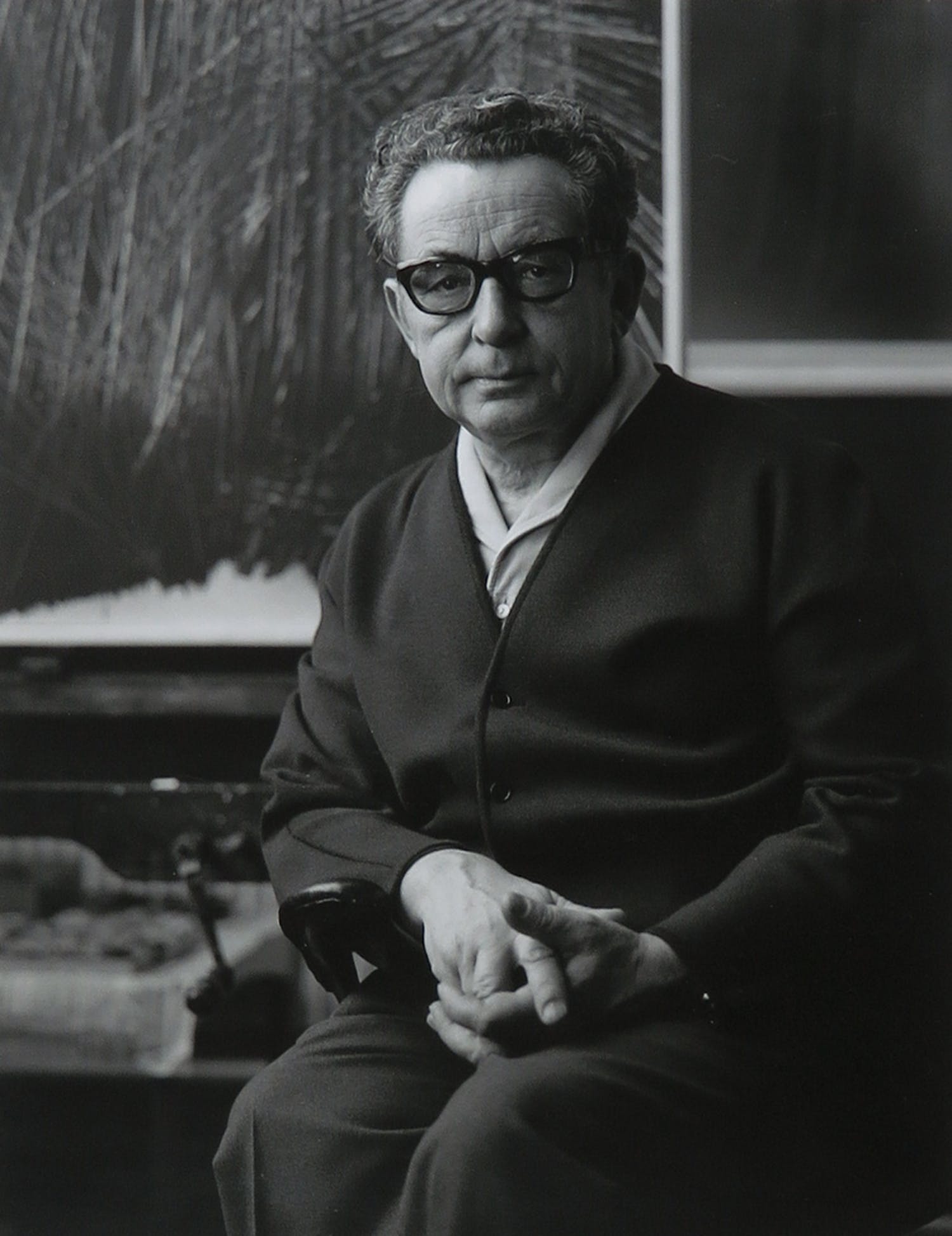Fritz Pitz - Foto, Portret van Hans Hartung in zijn atelier Verkocht ...