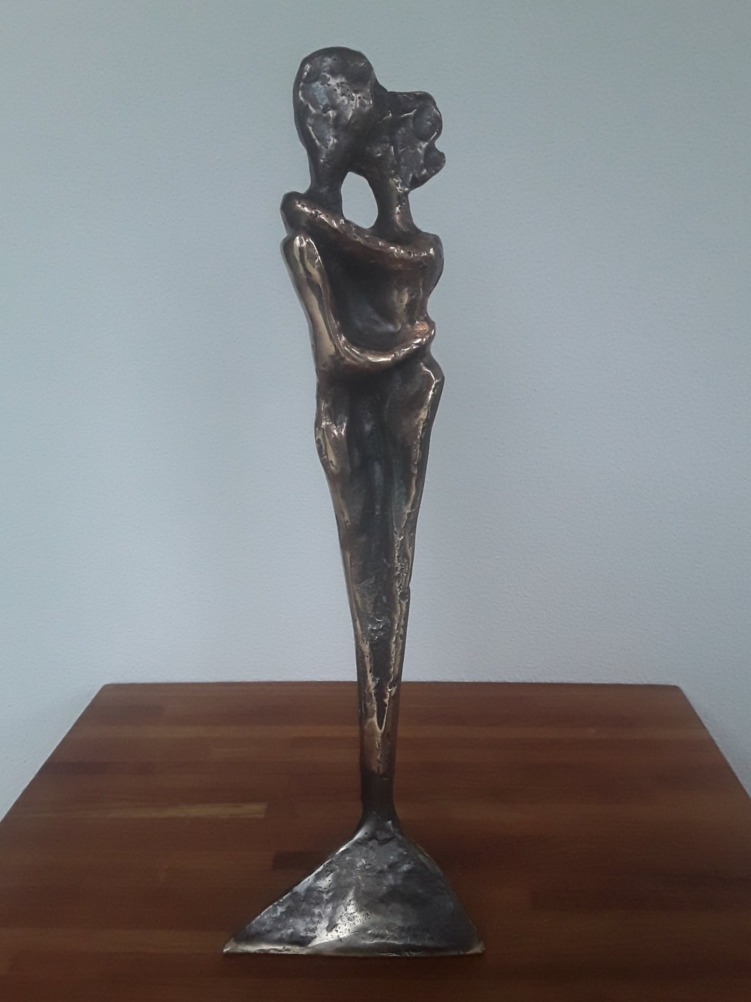 Yves Lohe - Bronzen sculptuur van Yves Lohé : "Couple amoureux" sold ...
